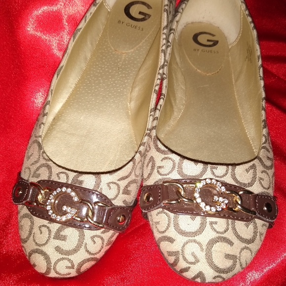 Guess | Shoes | Brown And Tan Guess Flats | Poshmark